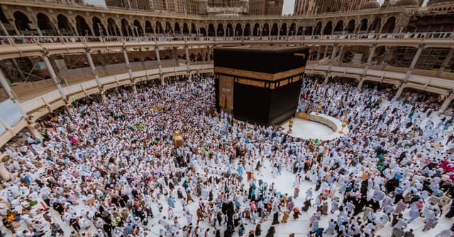 The Power of the Hajj: A Sacred Bond Through a Sacred Pilgrimage ...